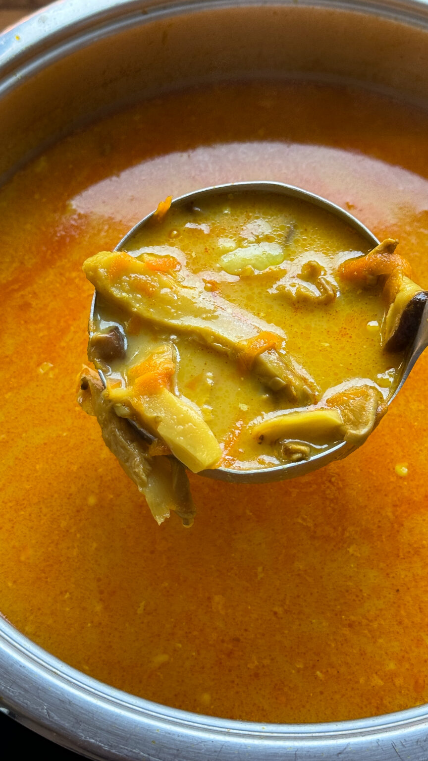 CIORBĂ DIN MIX DE CIUPERCI (DE POST)/ CIORBĂ FALSĂ DE BURTĂ ...